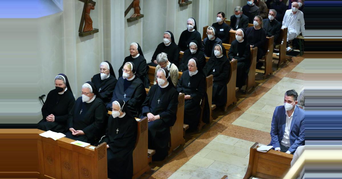 Elisabeth Vinzenz Verbund – Eine Ära geht zu Ende Konvent der Franziskanerinnen verabschiedet ...