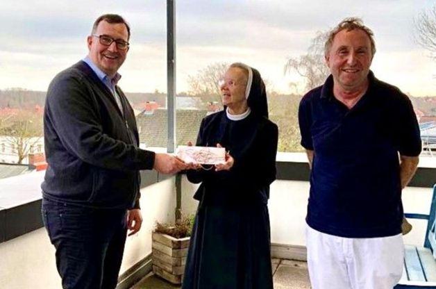 Elisabeth Vinzenz Verbund – 5.000 Euro Spende an die Schwestern von der Heiligen Elisabeth